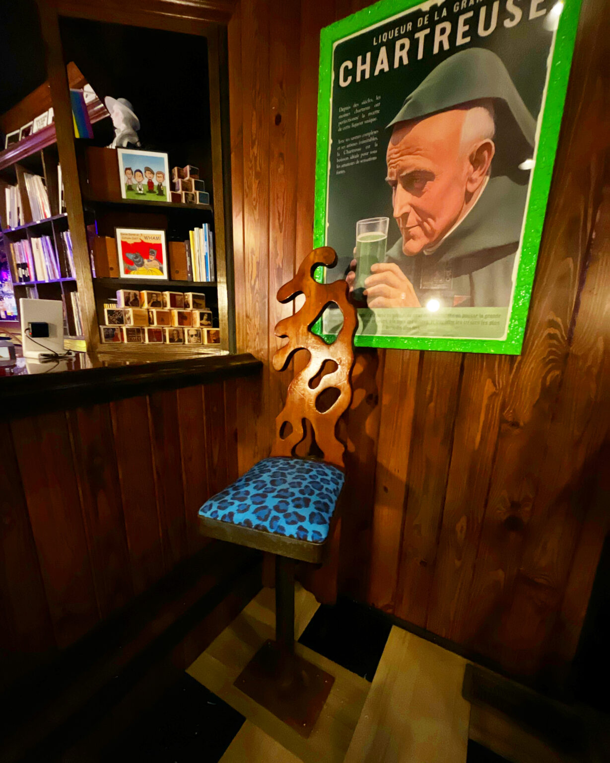 About - Poetry Lounge